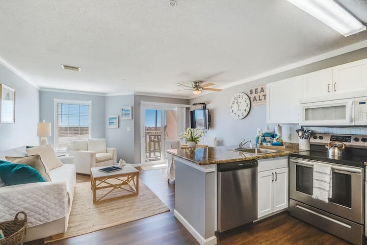 Steps To Beach! Ocean Views & King Bed+pool/hottub - Gulf Shores, AL