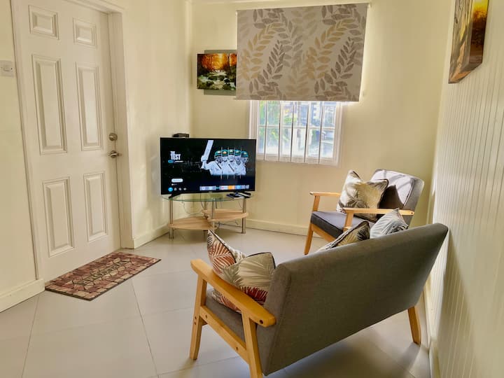 Claurise Cottage | Two Minutes From The Beach - Barbados