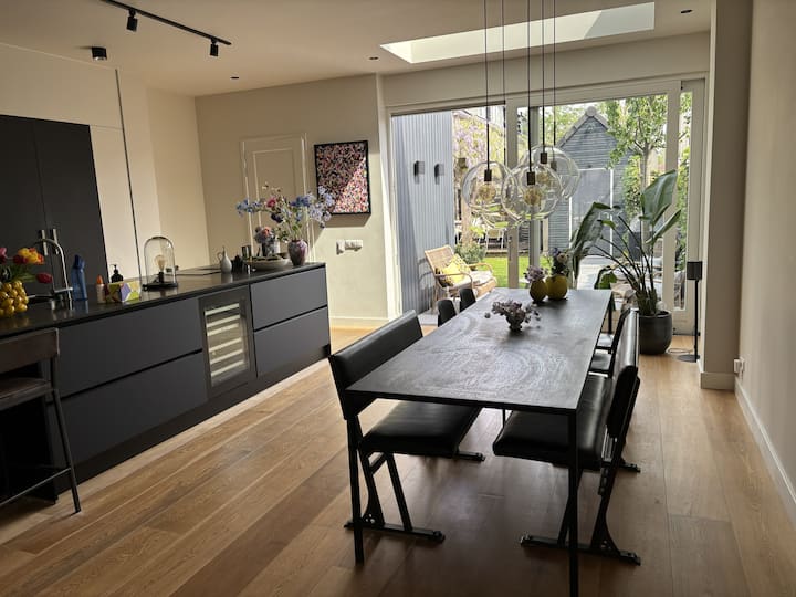 Comfortabel Familiehuis. Grote Tuin. Vrij Parkeren - Amsterdam