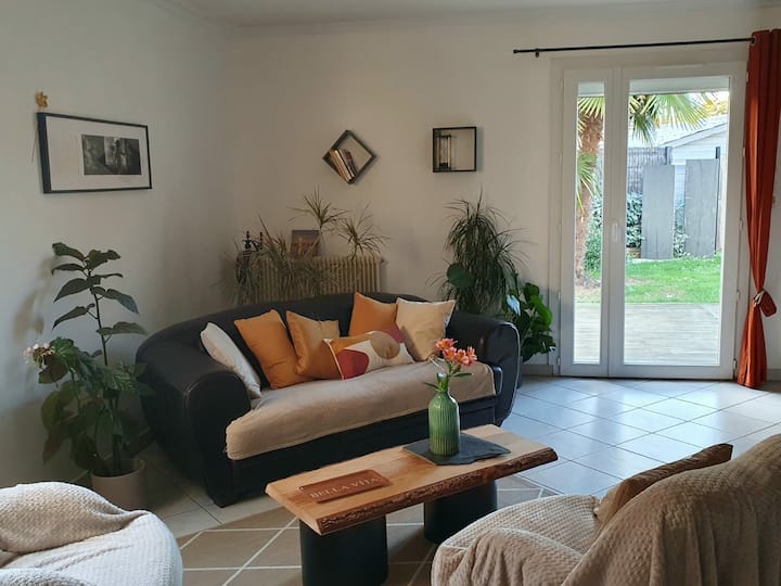 Maison Privée 3 Chambres 6 Voyageurs - Allonnes