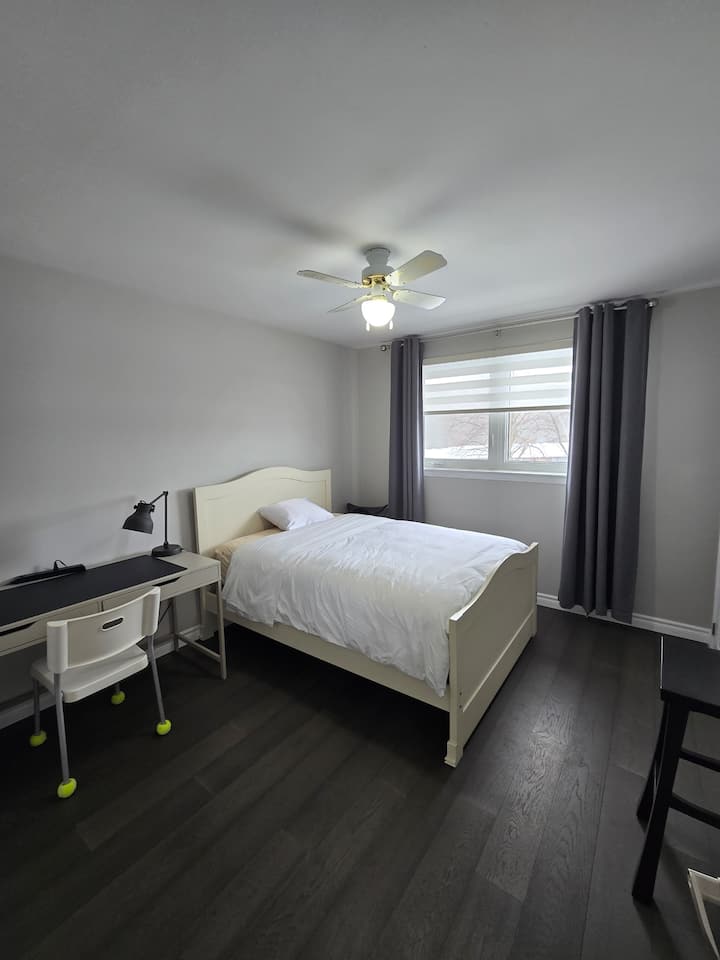 Pleasant Home In North York Toronto - 