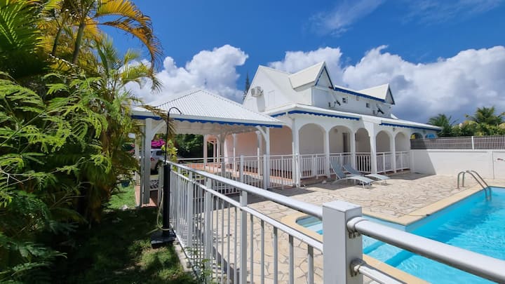 Villa Avec Piscine Privée Et Cuve Tampon - Saint-François