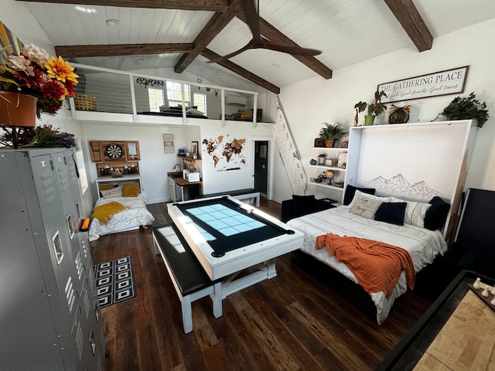 Family Game Room Suite - Atascadero, CA