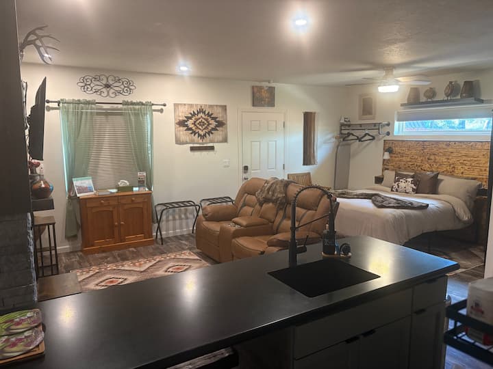 Saddle Rock Suite - Sedona, AZ