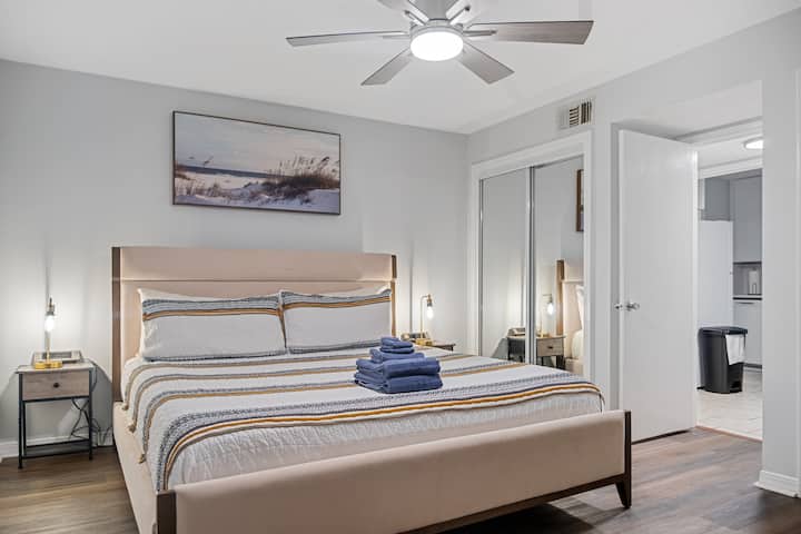 Condo W/ River Access & Pool | Near San Marco - Jacksonville, FL