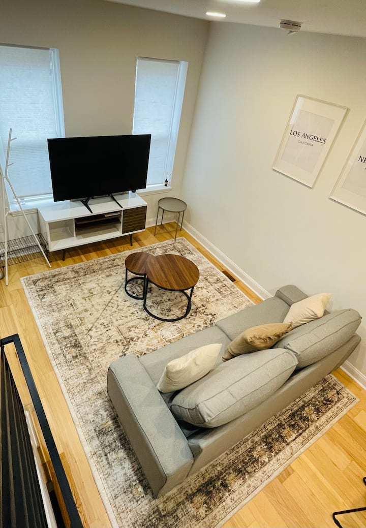 Charming Philadelphia Rowhouse - Feel At Home - Philadelphia