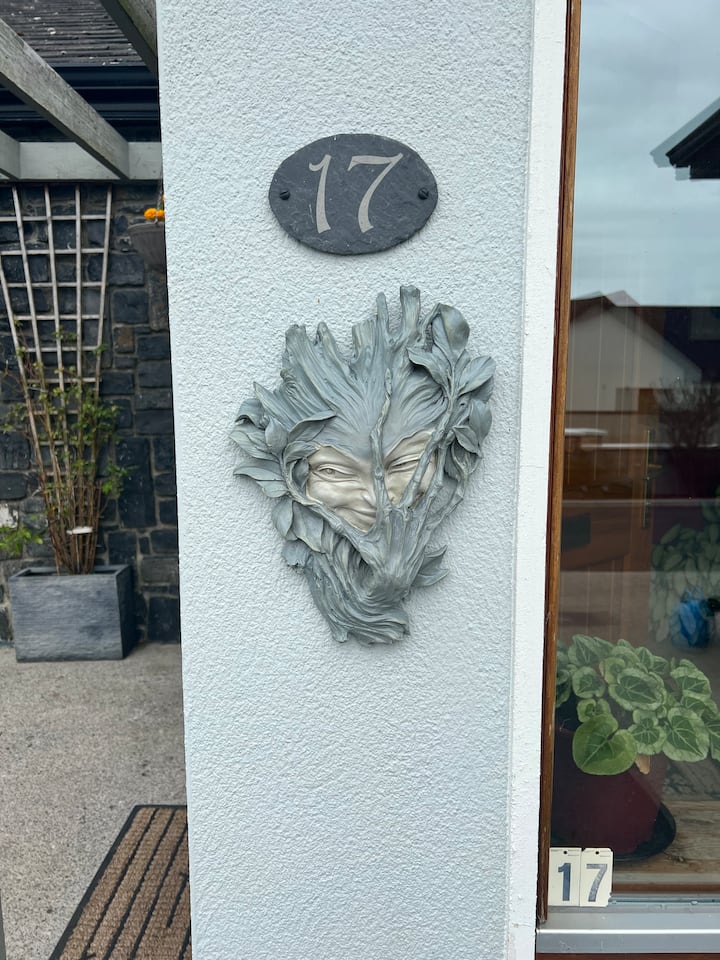 Peace In The Heartland Of Ireland. - Tullamore