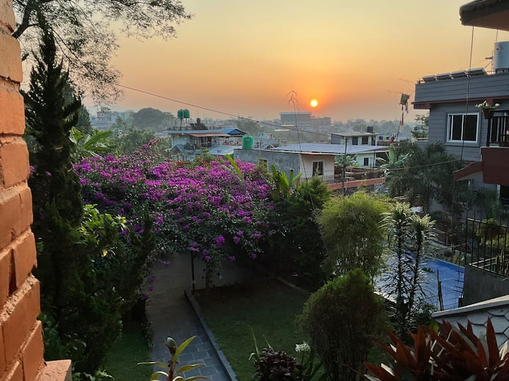 Mountain And Sunrise View Apartment - Pokhara