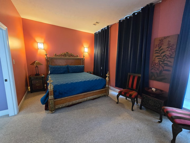 Empress Enyla Suite. - Natchez, MS