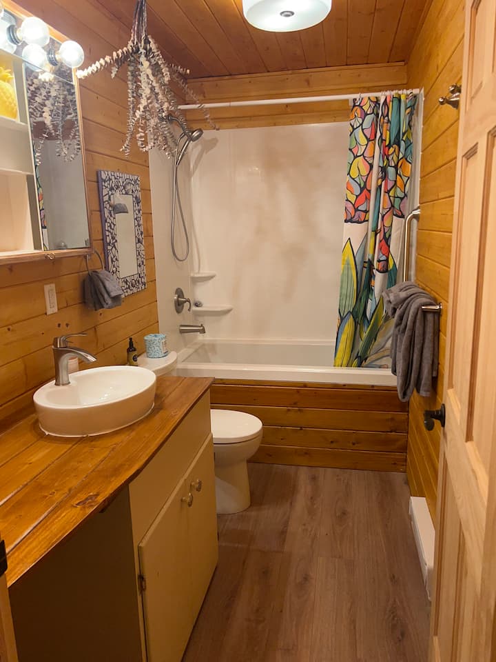 Golden Donald Cabin - Alberta