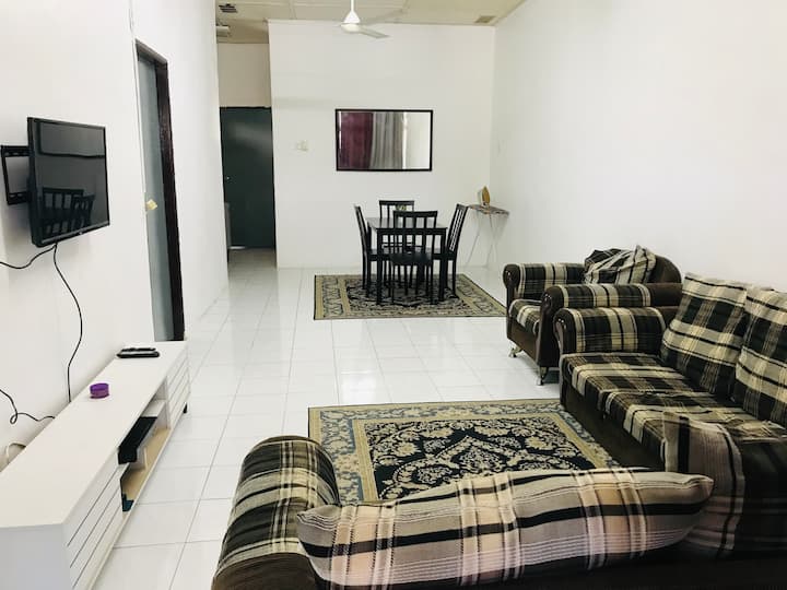 Rumah Tamu 2 Aircond - Pekan