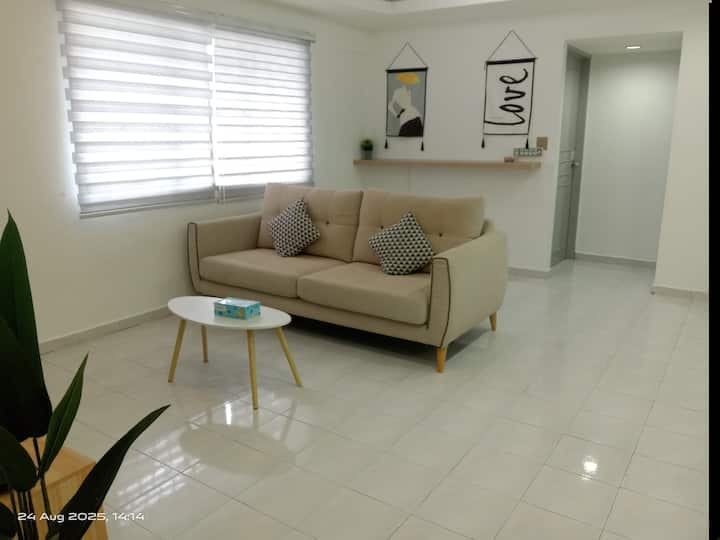 The Happy Homestay - Bayan Lepas