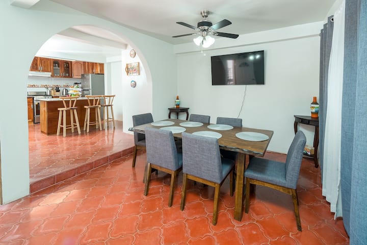 Casa Blanca - El Salvador