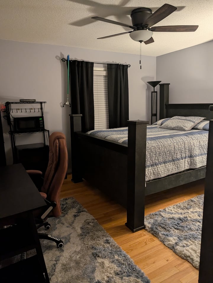 Cozy Room With Bathroom. Room #2 - Fayetteville, NC