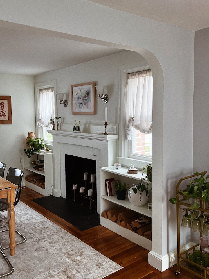 Charming Cape Minutes From Brown, Risd, Fox Point - Rhode Island
