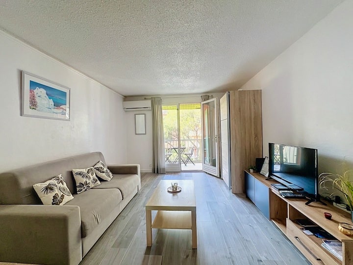 Studio Bord De Mer Boulouris à Saint Raphaël - Var
