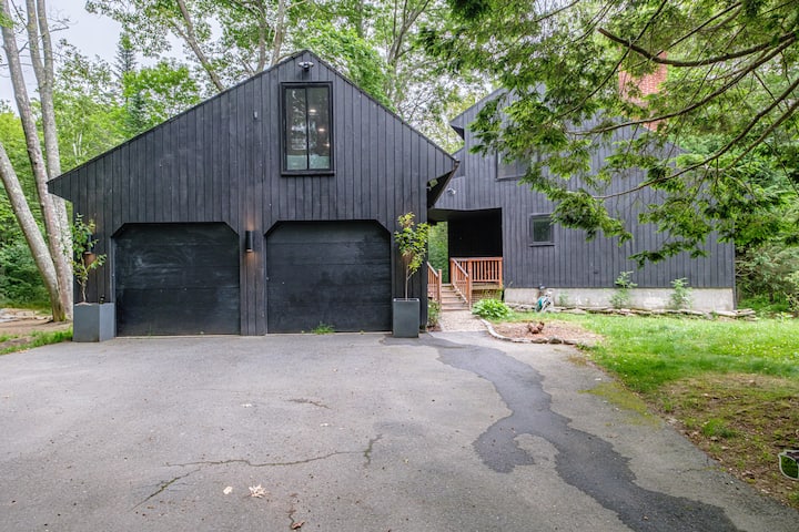 Scandi Serenity Among The Pines – Freeport Escape - Freeport, ME