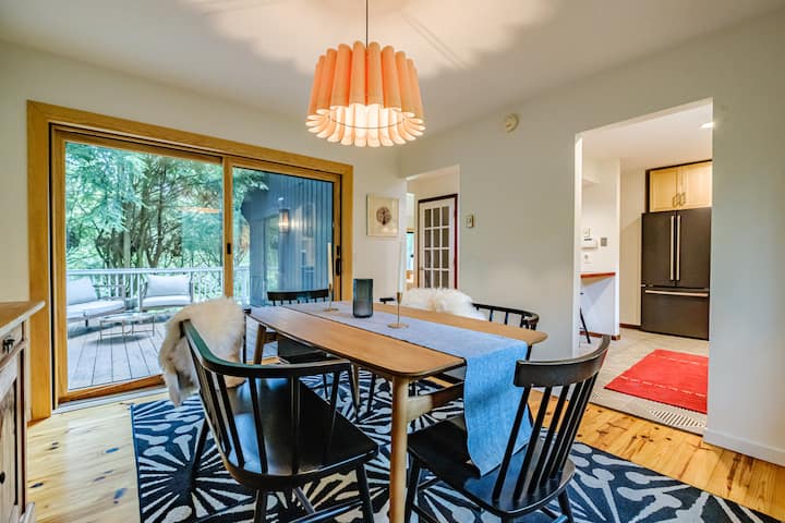 Scandi Serenity Among The Pines – Freeport Escape - Freeport, ME