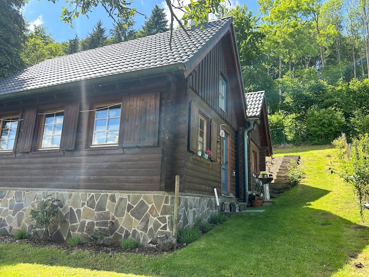 Rustikale Blockhütte Mit Kamin – Perfekte Auszeit - Spessart