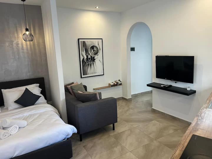 Prime Location -1bed In Sliema Fl2 By Homely - Malta