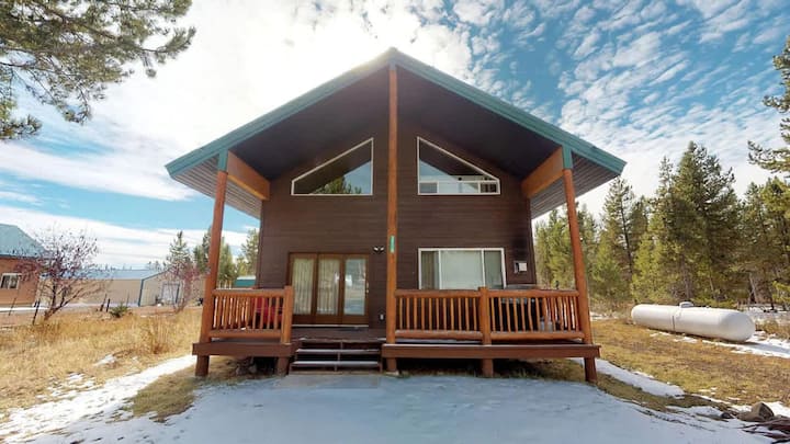 32 Mi To Ynp | Hot Tub | Sleeps 10
