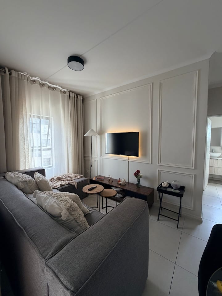 Modern Versatile Apartment - Midrand