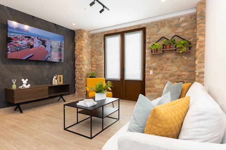 The Danian Condo By Acomodo @ Casco Viejo - Panama