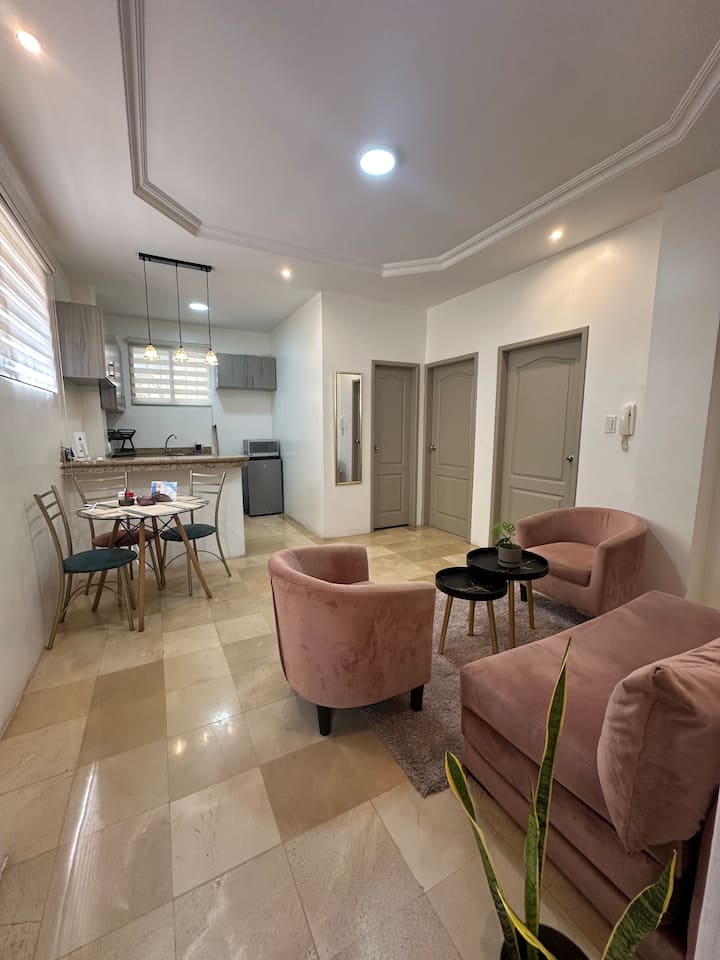 Cómodo Y Moderno Departamento Cerca Del Aeropuerto - Guayaquil