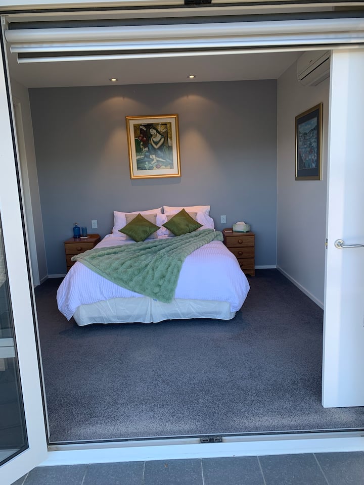 Fairhall - Serene Queen Bed Room With Ensuite - Renwick