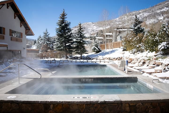 Elevate Your Vail Experience:pet-friendly,pool,ski - Vail, CO