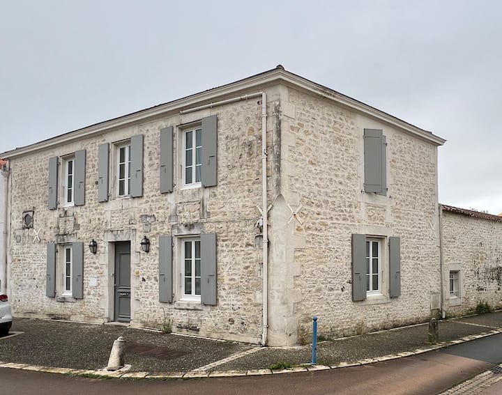 Maison De Village Aux Portes De L’île De Ré - La Rochelle