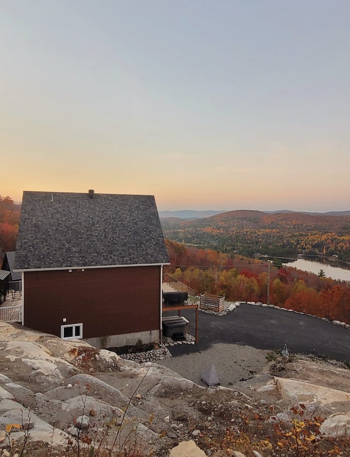 Chalet En Flanc De Montagne Avec Vue Panoramique - Rawdon