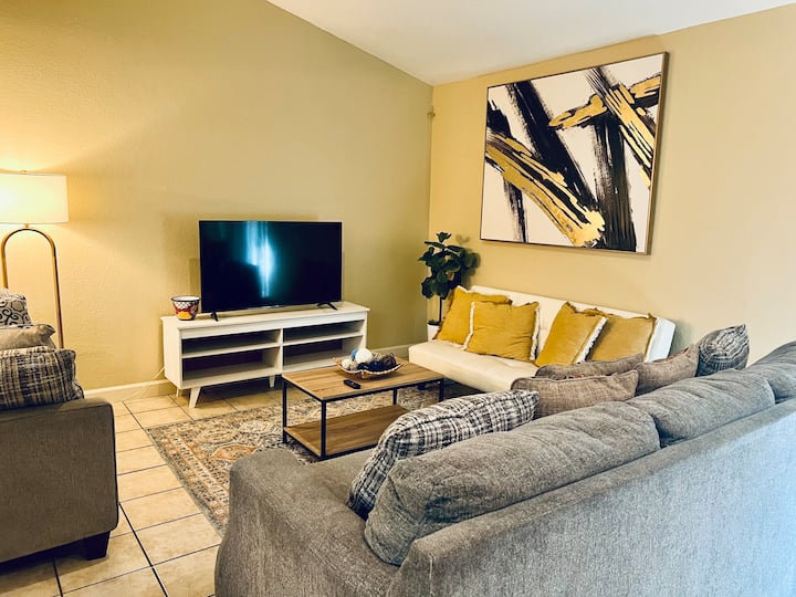 Stayval Oak #4 • 3br Townhouse • Sleeps 10 - Valdosta, GA