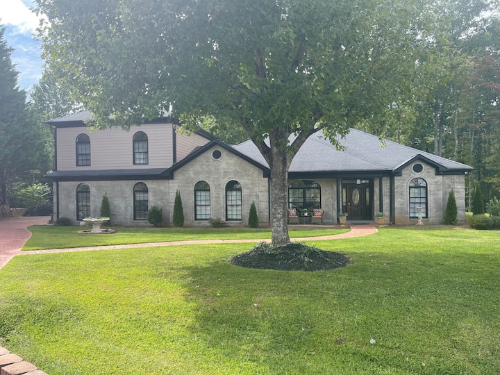 V&v Resort - Haw River State Park, Browns Summit