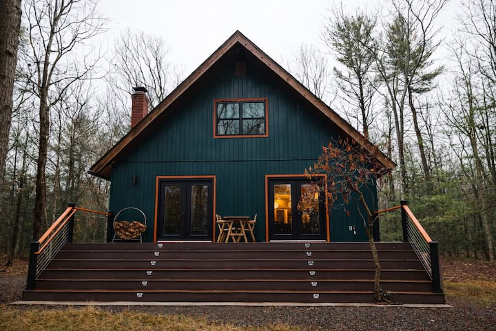 Modern Chalet W Firepit&hot Tub Lake Wallenpaupack - Promised Land State Park, Greentown