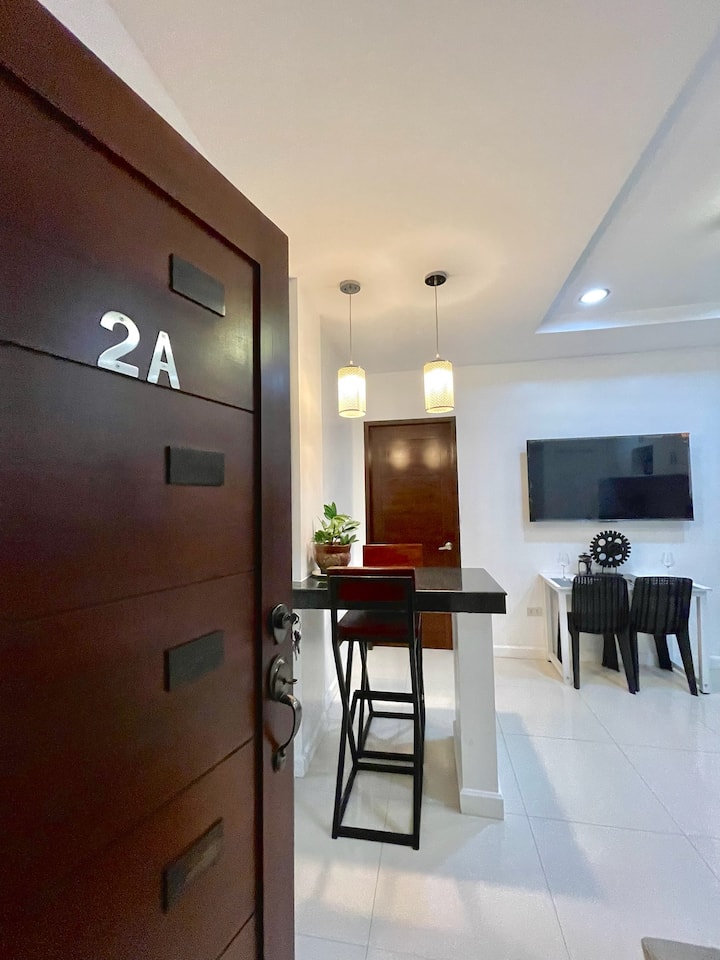 Cozy Work-ready Stay | New 55 Smart Tv + Wifi 2a - Angono