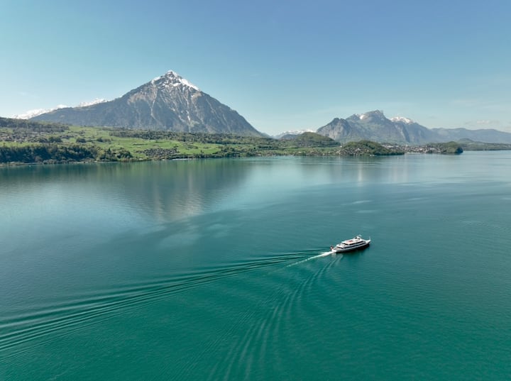 Bijou Niesen | Retreat With Lake Views - Faulensee