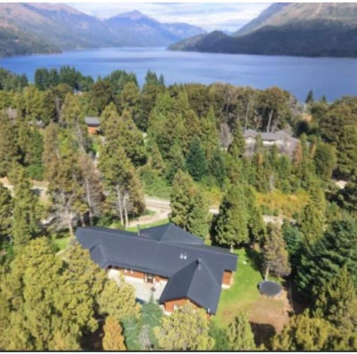 Arelauquen Country & Golf
Bariloche
Estilo Confort - San Carlos de Bariloche