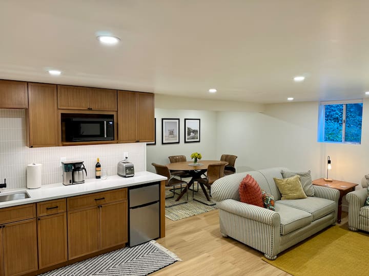 East Wash Park Apartment - Englewood, CO