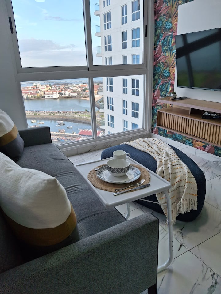 King Bed & Rooftop. Ideal To Get To Know Panamá. - Ciudad de Panamá