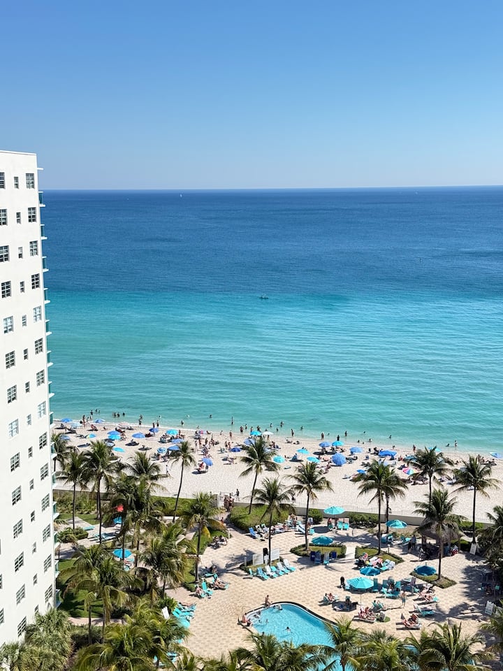 Oceanview Penthouse At Tides - Hollywood, FL