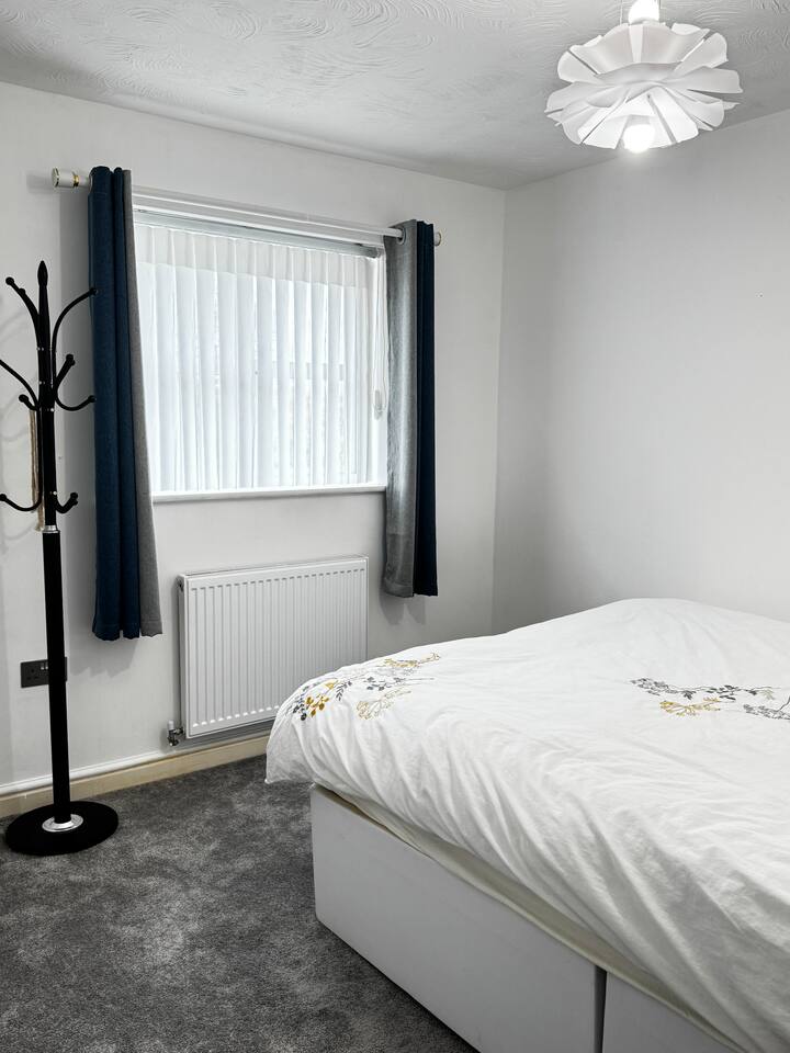 Nice & Clean Four Bedroom House - Abergele