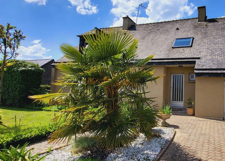 Maison De Famille Au Pied Du Mont Saint-michel - Beauvoir