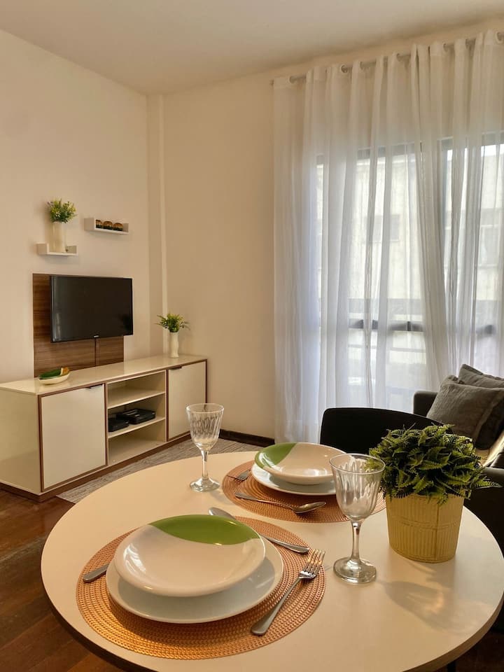 Apartamento Barra: 2/4, Varanda E Garagem Coberta - Brazil