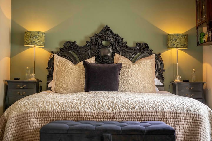 New White Lion, Llandovery - Boutique B&b - Llandovery