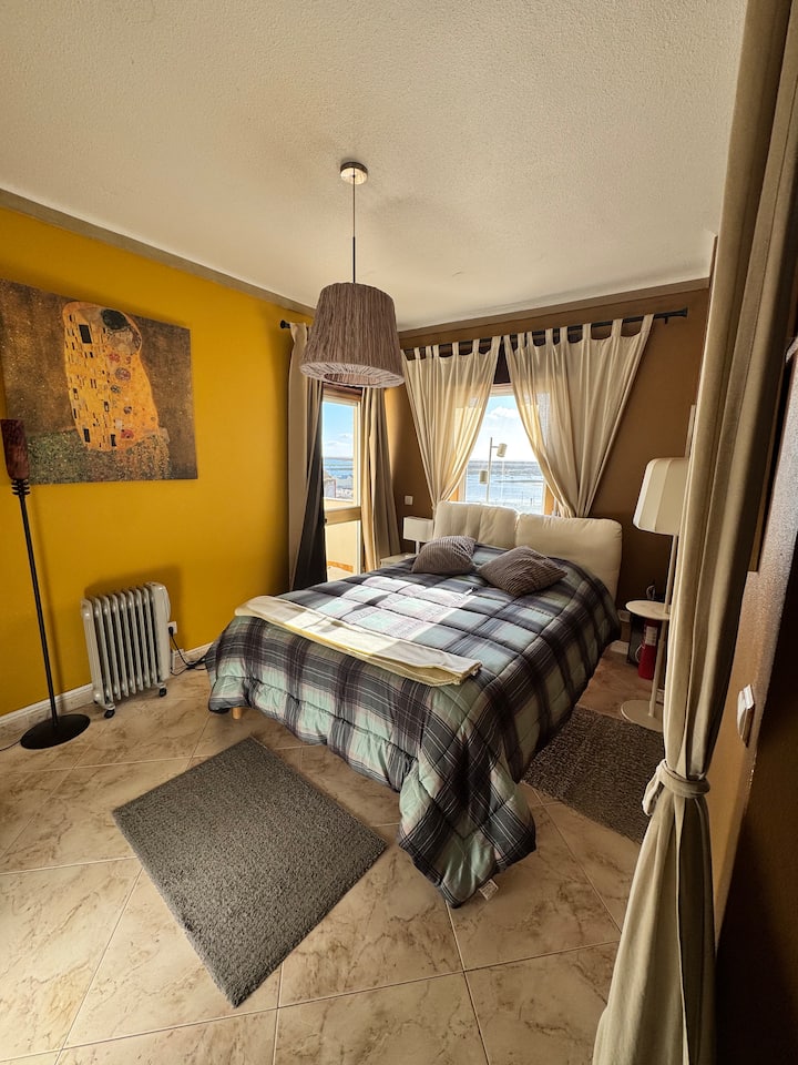 Ensuite Double Bedroom, Enjoy Our Sea View Balcony - Faro