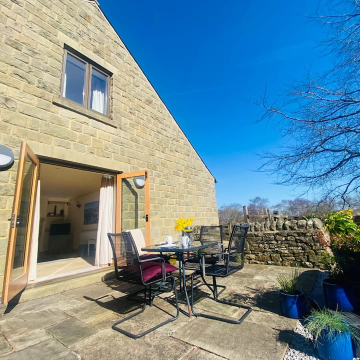 Hollow Brook · Peaceful Cottage, Space & Walks - Bakewell