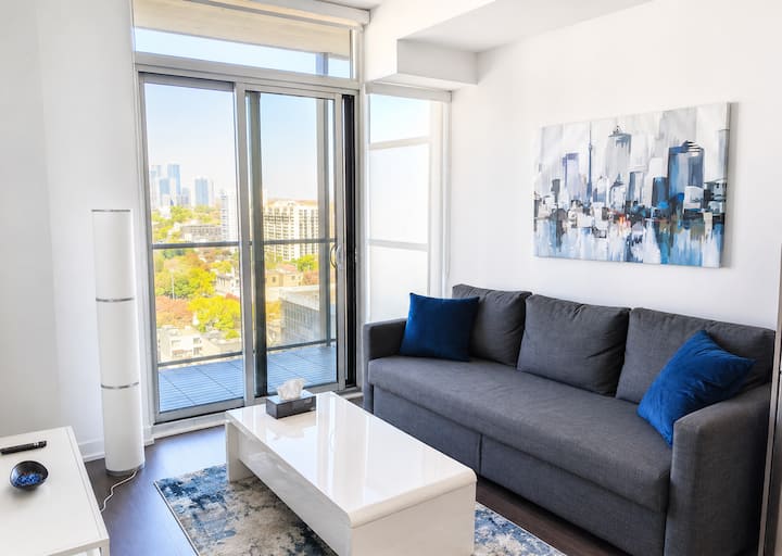 Stunning Downtown Condo, Near St. Lawrence Market - Toronto, ON