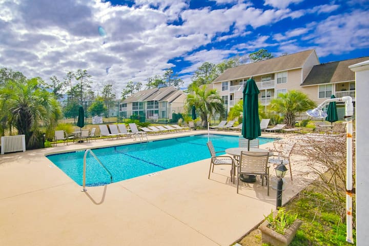 Updated 2br 1st-floor | Patio | Pool - Little River, SC