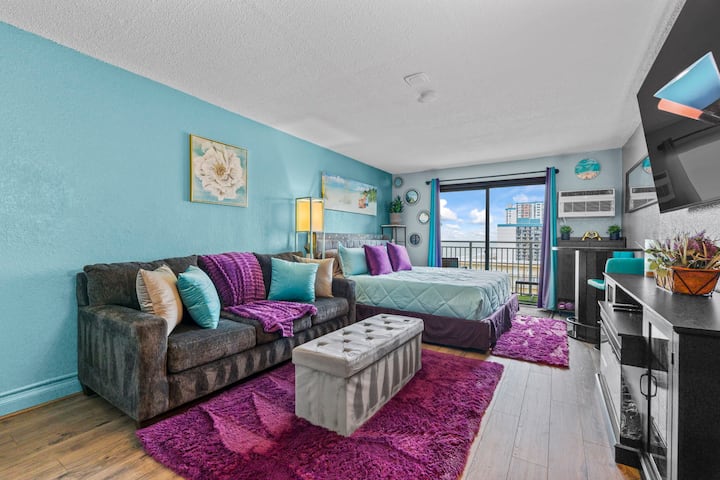 Ocean View King Studio With Breathtaking Sunsets - Myrtle Beach, SC